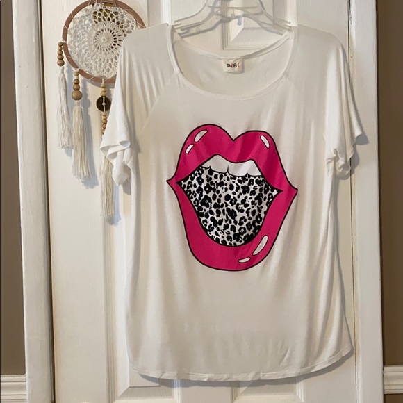 BiBi | Tops | Bibi White Tee Shirt W Hot Pink Lips | Poshmark